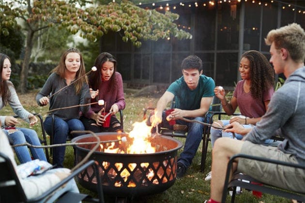 Youth Ministry Outreach Ideas: Practical Tips for Making an Impact