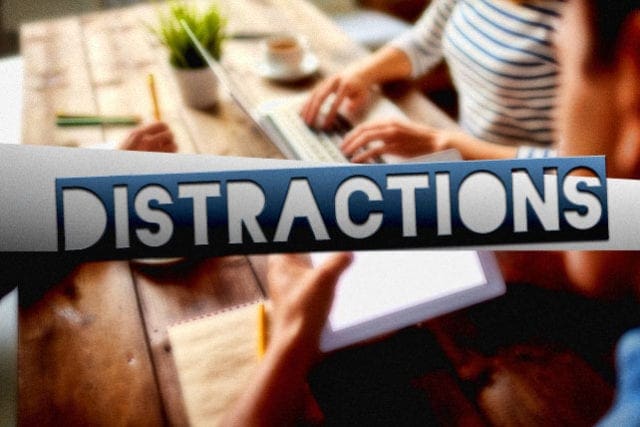 4 Huge Distractions in Meetings and How to Fight Them
