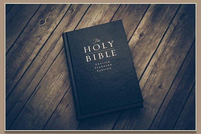 3 Ways to Make the Bible Central in Missional Communities