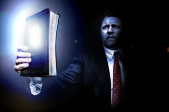 8 Signs of a Dangerous Pastor Who Will Destroy Your Church