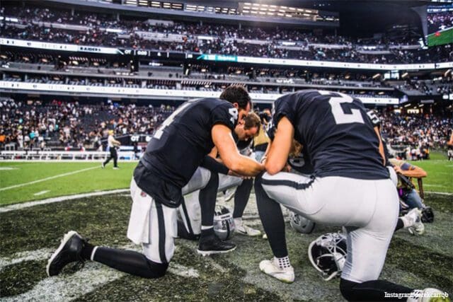 Derek Carr’s Post-Game Interview Is One Every Christian Should Listen To