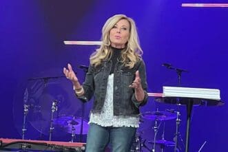 ‘Take a Break’ or ‘Leave Altogether’—Beth Moore’s Warning to Christians ...