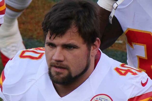 Heroic Father, Former NFL Running Back Peyton Hillis in ICU After Rescuing His Kid From Drowning