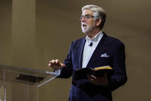 6 Things Pastors Should Say in Every Sermon