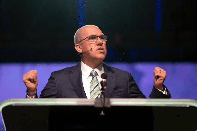 SBC Messengers Reelect Texas Pastor Bart Barber to a Second Term as ...
