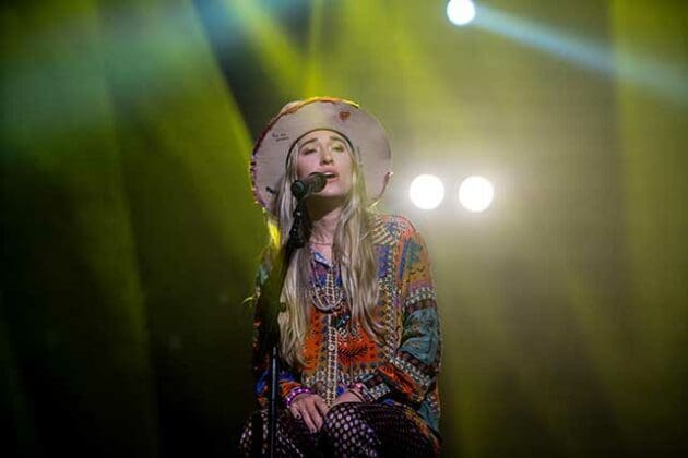 Lauren Daigle Made an 'Adoption Pact' With Friends, Might Have More ...