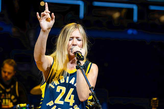 Ellie Holcomb Talks Family, Lauren Daigle, and Getting To Perform at ...