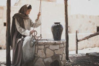 The Woman at the Well: Reflecting on Jesus' Transformative Encounter ...