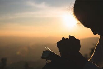How to Pray: 20 Examples and Techniques for Deepening Your Prayer Life