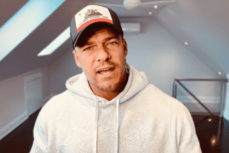 'Generosity Is the Antidote to Violence'—'Reacher' Star Alan Ritchson ...