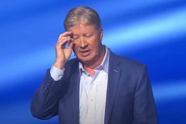 Robert Morris Resigns as Gateway Church's Senior Pastor Following ...