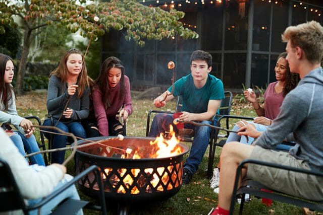 10 Fun Outdoor Activities for Youth Groups To Foster Fellowship