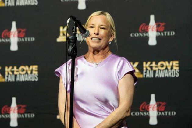 'Our Team Loves Jesus'—Oklahoma Softball Players, Coach Patty Gasso ...