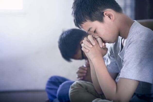 Preteen Bible Lesson: God Wants Us To Pray for Each Other