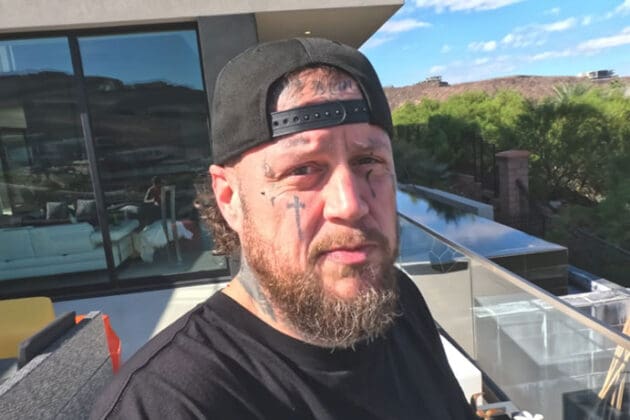 'Hard Fought Hallelujah' Singer Jelly Roll Files for Divorce From Wife ...
